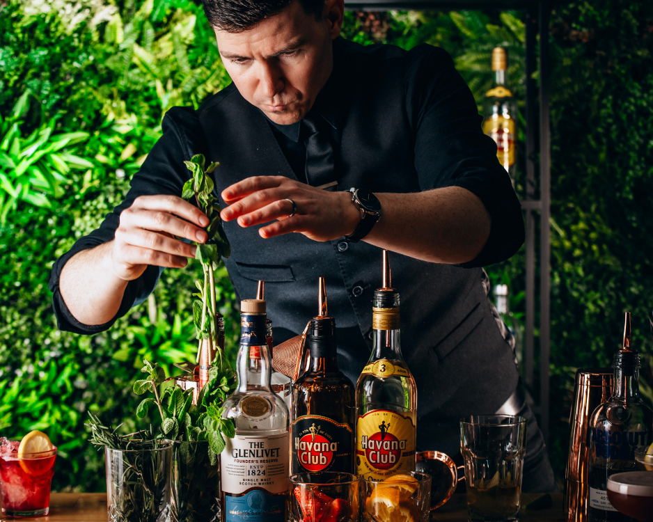 Mobile Bar Hire Aberdeen | Cocktails From £30pp | Pure Bartending